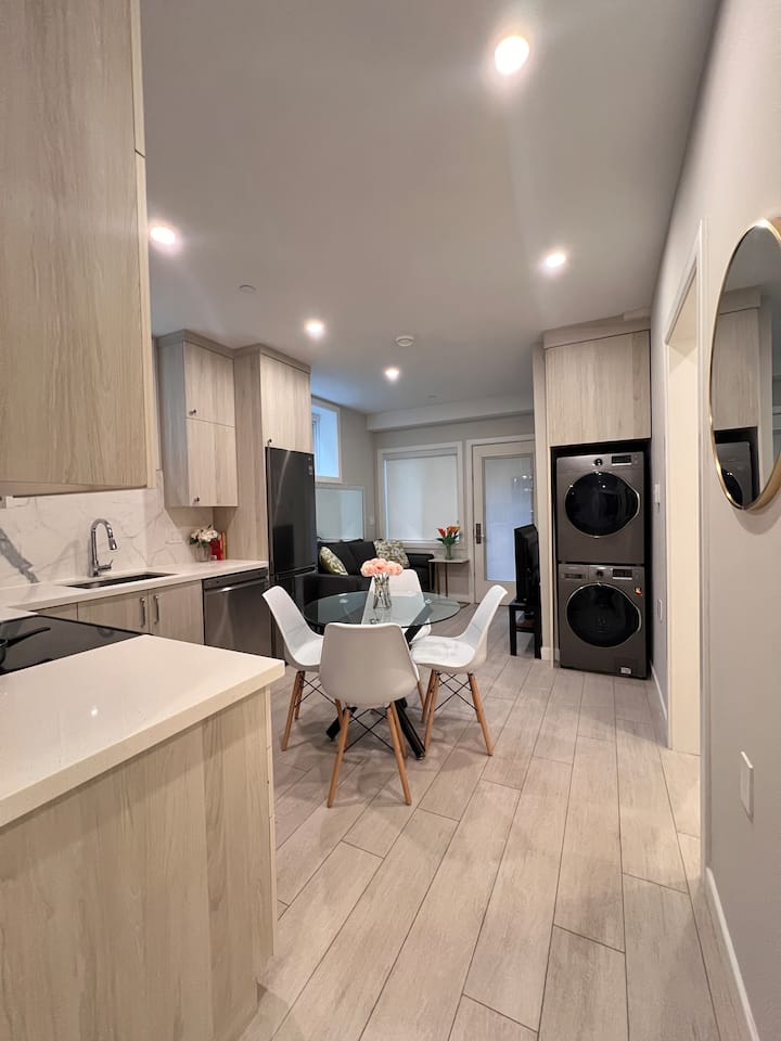 Cozy 2br Suite, Private & Quiet! - Vancouver