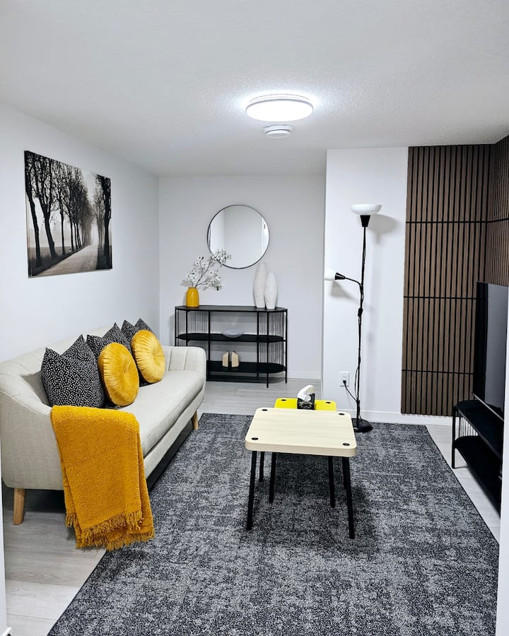 The Luxury Retreat - Calgary