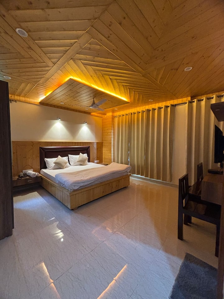Mainak Room – Cozy Wooden Stay - 達爾霍烏西耶
