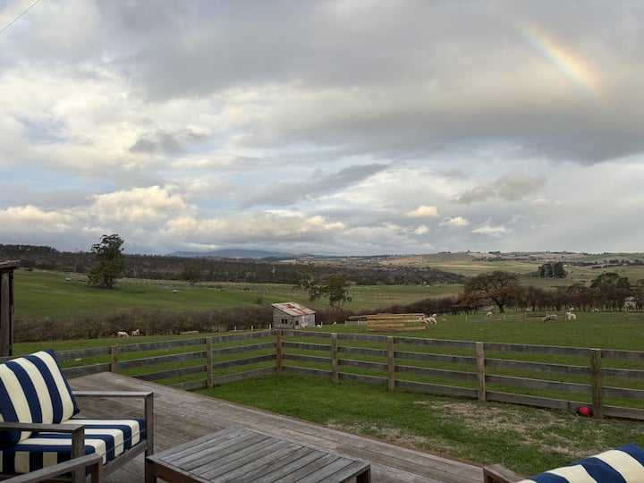 The Chauffeur's Cottage - Launceston Airport