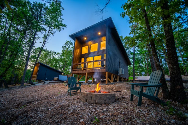 2 Modern Cabins, Hot Tub, 3 Mi To Bnr - Jasper, AR
