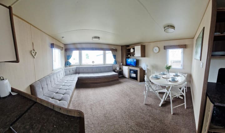Elms Caravan With Sea Views  At Devon Cliffs - Exmouth