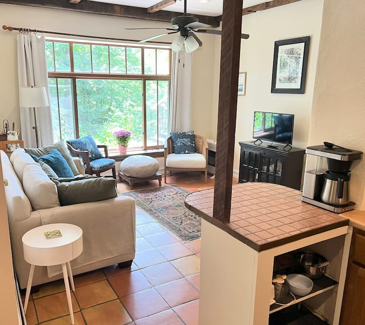 Wolf Creek Garden Apartment - Black Mountain, NC