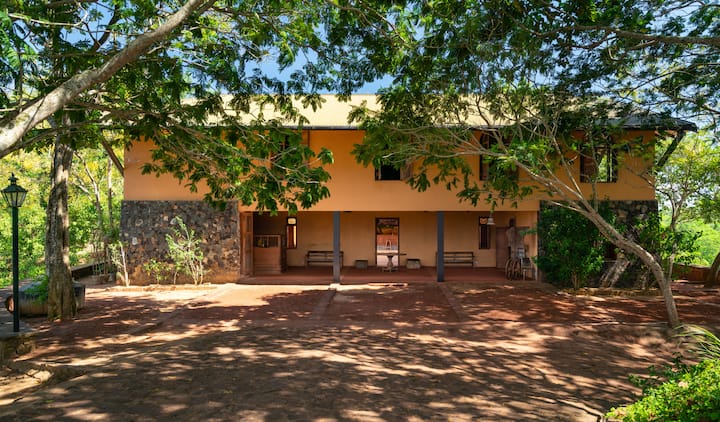 4 Bedroom Villa In Mirissa - Ac/wi-fi - Mirissa
