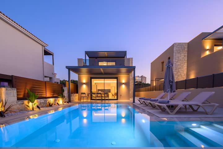 Petrus Luxury Villa 1 | 3 Bedrooms & 3 Bathrooms - Hersonissos