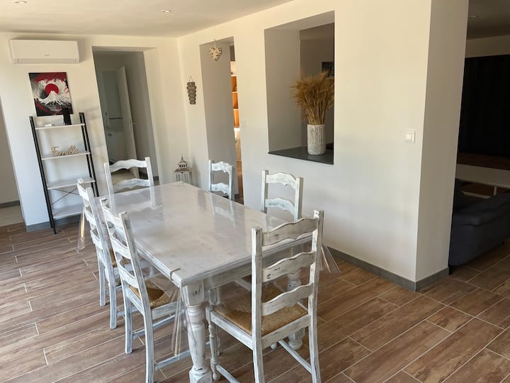 Gîte Climatisé 140 M2 à Bessas - Barjac