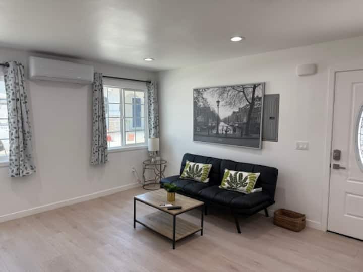Sunny Home Near Los Angeles - El Monte, CA