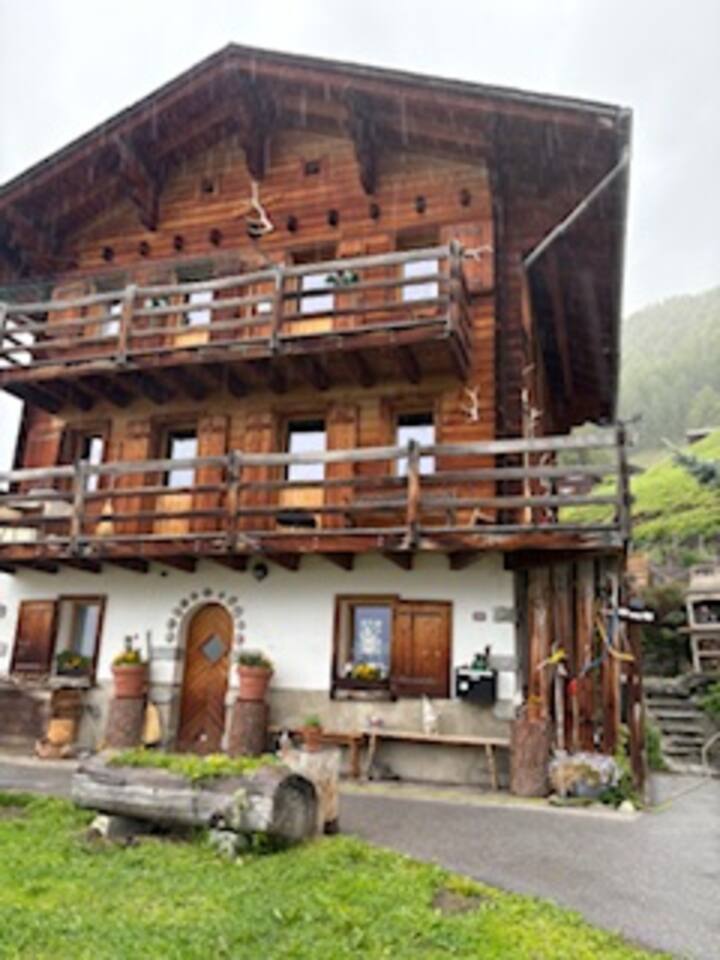 La Forclaz , Chalet à Louer Pour 4 Pers - Arolla