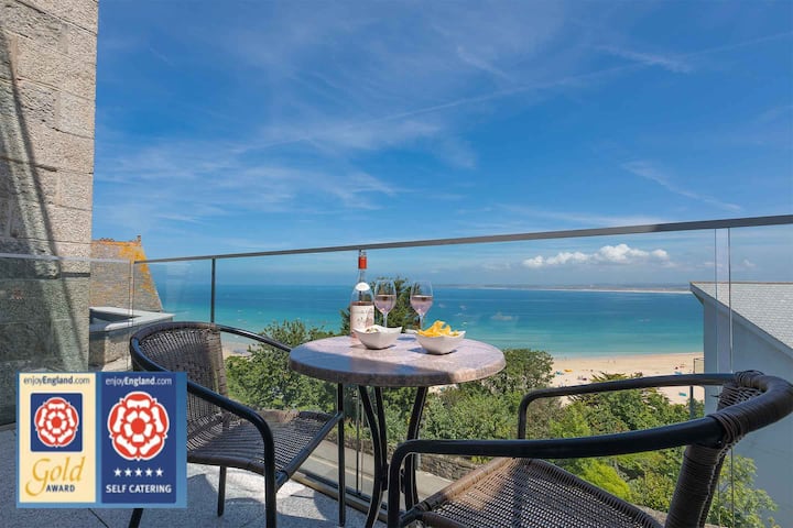 Luxury 5 Star Beach View Flat - St Ives