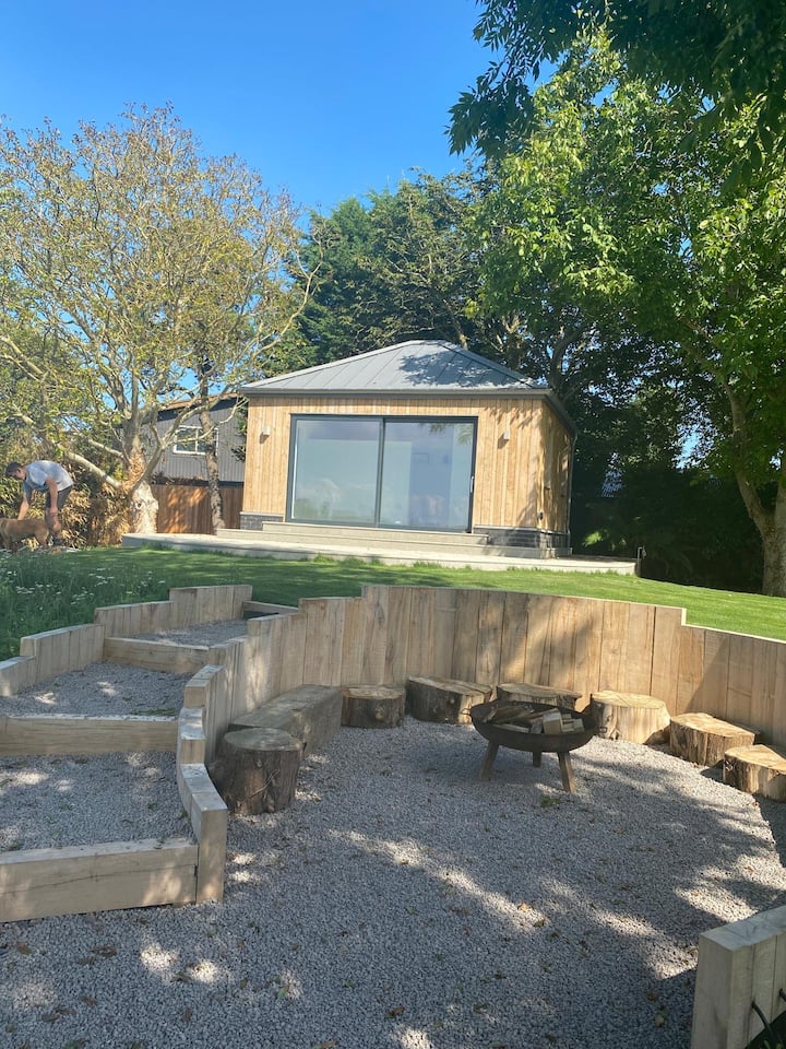 Serene Summer House With Sea View/ Firepit - Chichester