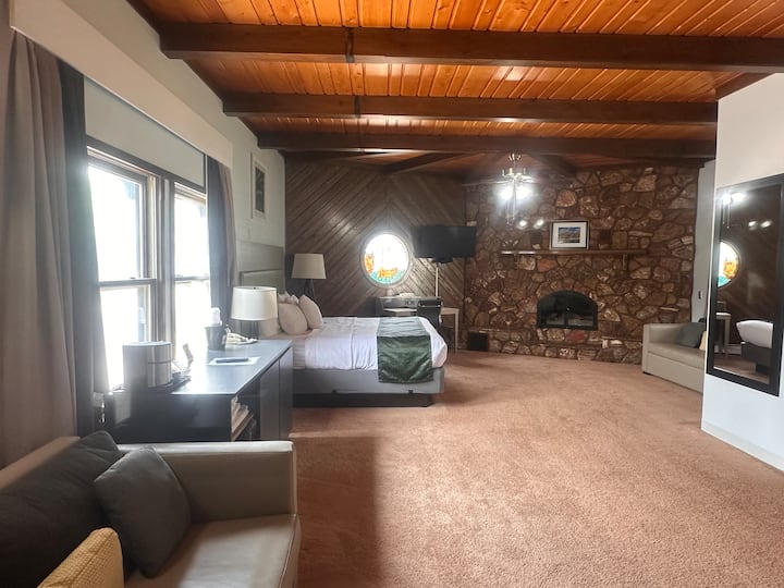 Fireplace Suite - Munising, MI