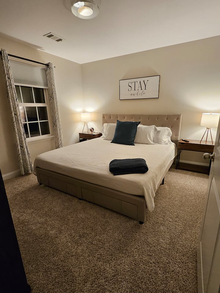 Relax & Unwind Pool Suite - Brentwood, TN