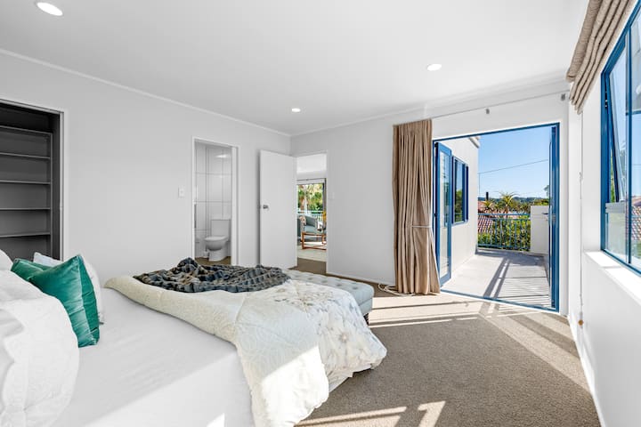 Seaview Villa Near The Harbour - Riverhead