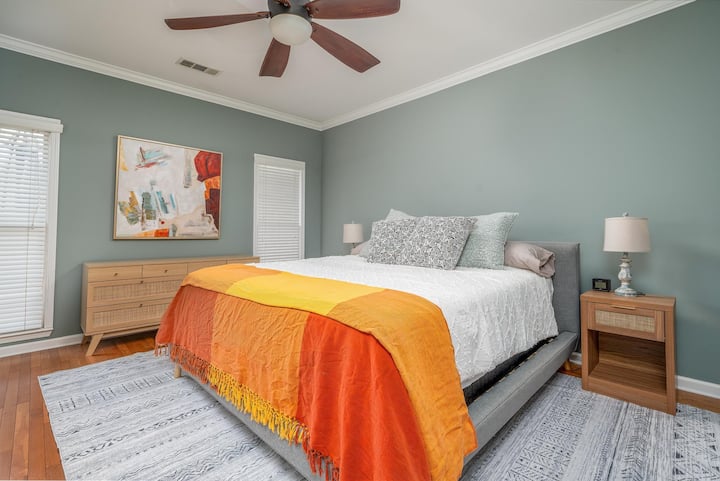 2br King Bed | Beltline, Mlk Park, Mercedes-benz - Atlanta, GA