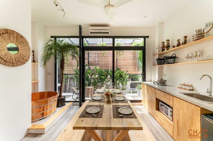 Mist In The Alley| Old Quarter • Tub • Green Touch - Hanói