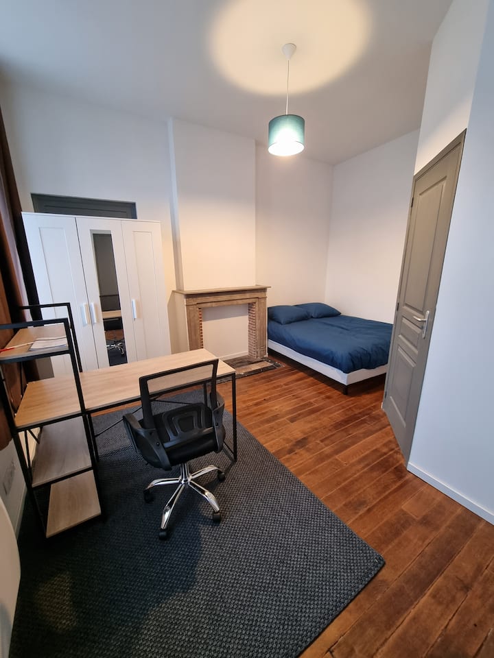 Grande Chambre Meublée Ch 1 - Valenciennes