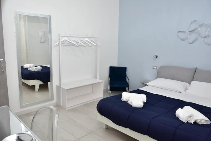 Yllen Rooms 6 Posti - Avola