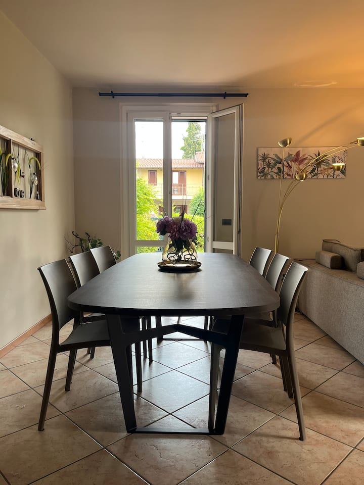Luxus - Villa Unmittelbar Am See - Peschiera del Garda