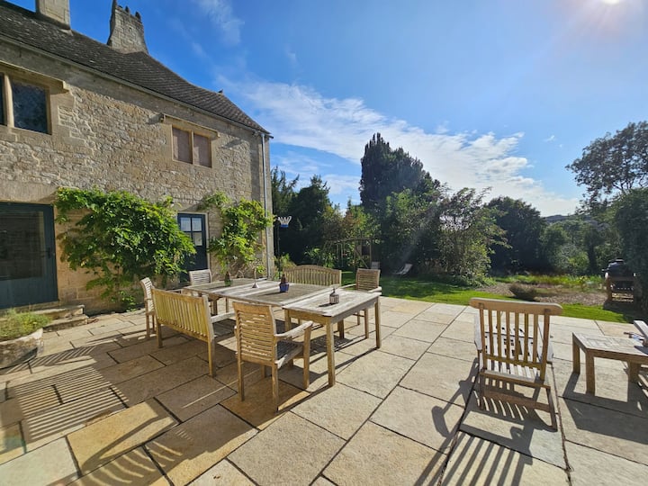 Cotswold Hideaway - Cirencester