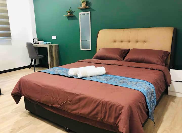 Sibu Lot Eight – M2 | Minimalist Couple's Room - Sibu