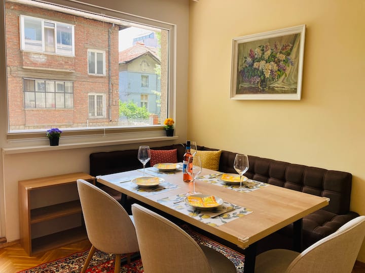 Spacious Top Centre Apart. For 6 Guests & Parking - Plovdiv