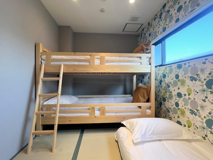 Hostel Hangout-三人间-共用卫浴 - Osaka
