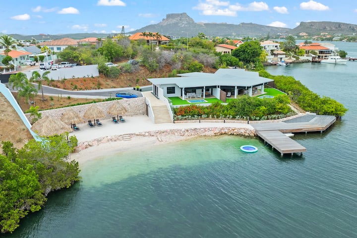 Dolce Vita Beach | Waterfront Bungalow A - Curaçao