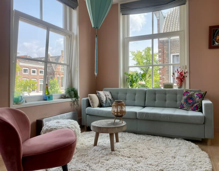 Unique Studio In Historic Delft - 델프트