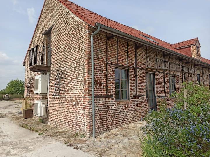 Logement Dans Un Corps De Ferme - Cassel, France