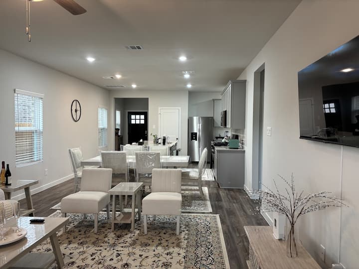 Perfectly Quiet Safe Clean New - The Woodlands, TX