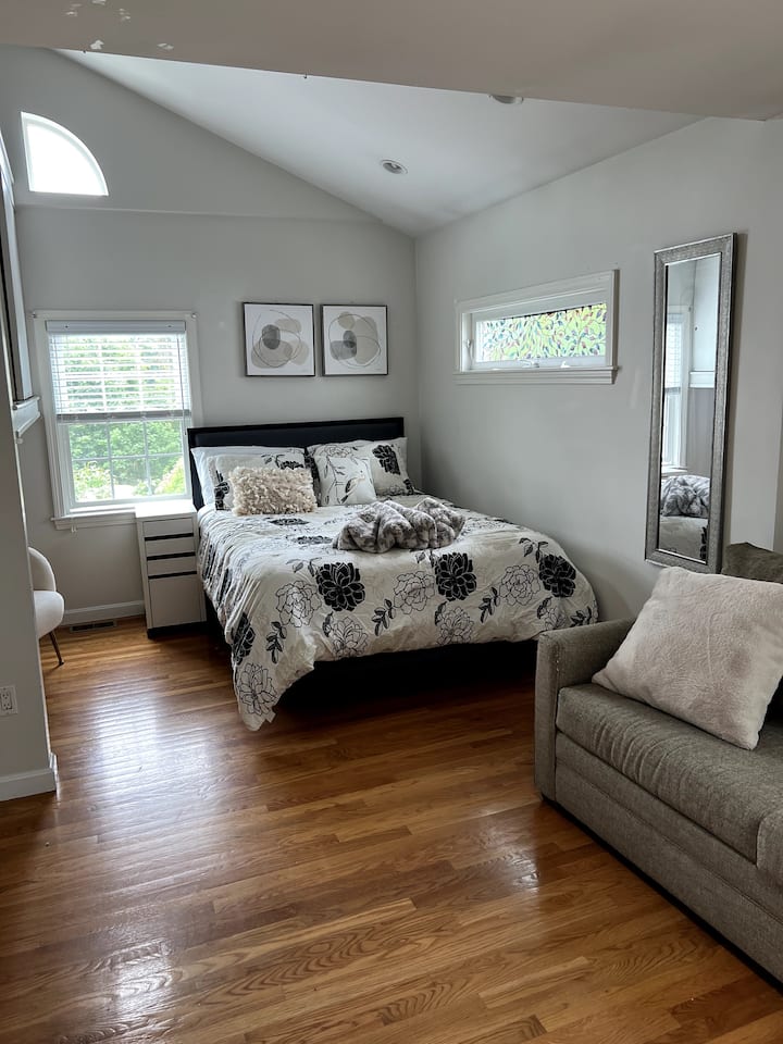 Master Room - Somerville, MA