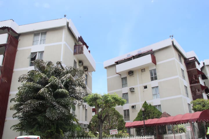 Central Nest In Kingston - Kingston