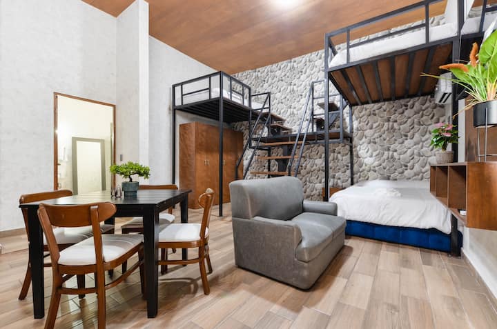 ¡Loft Con 3 Camas Matrimoniales! Zona Obispado - Monterrey