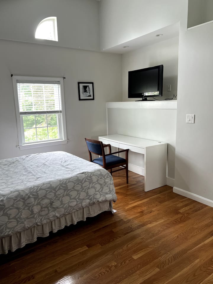 The Hideaway Room - Somerville, MA
