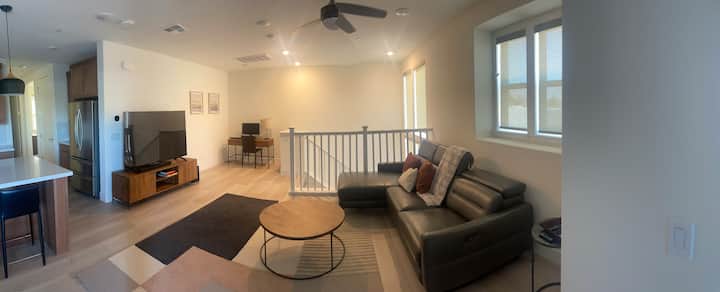 2 Br 2 Ba Condo 3rd Floor. - Santa Clara, CA