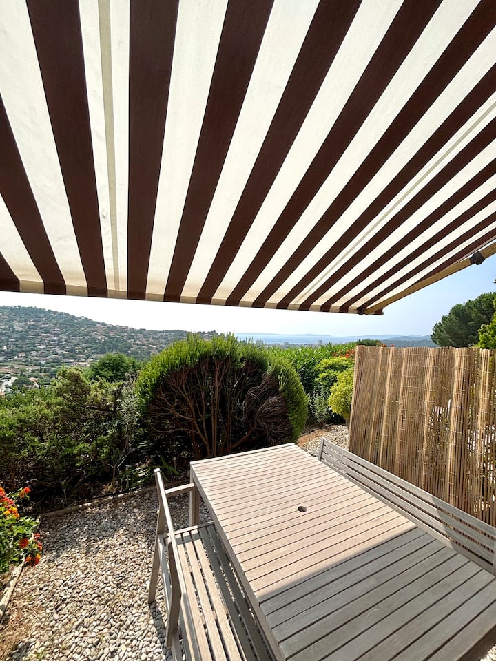 Apt Vue Mer Avec Charme à Bormes - Saint-Clair