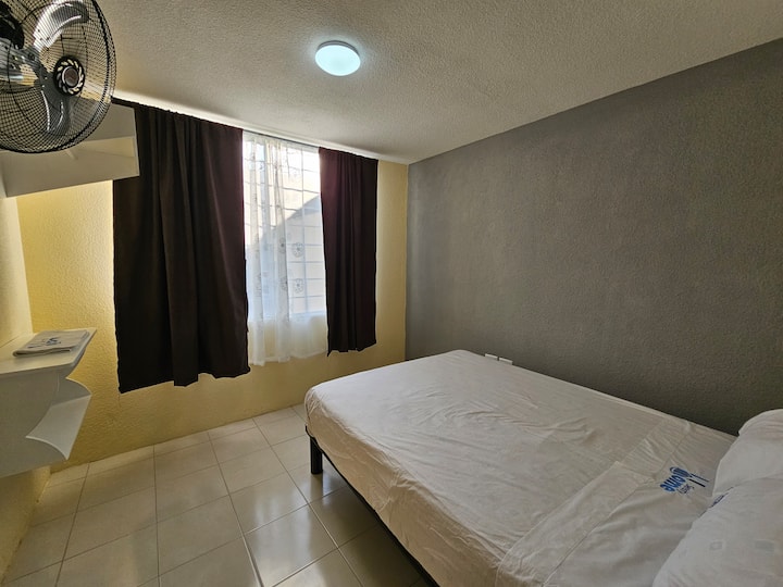 Casa De 4 Hab. Cómoda Y Hogareña Para Fam. - Tehuacán