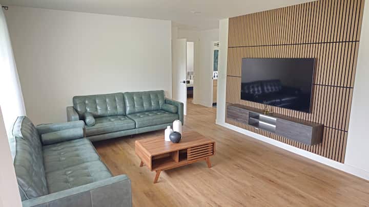 Regal Retreat 5br Rambler @ Sea - Renton, WA