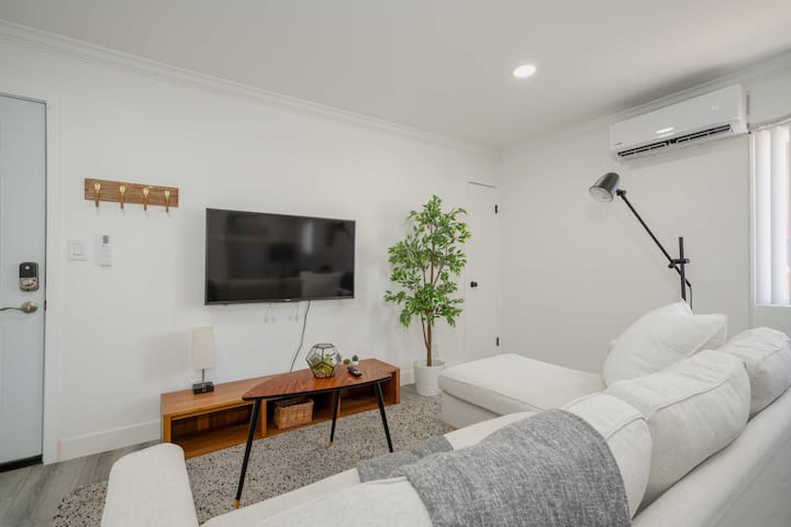 3br Near Usc, K-town, And Dtla: Book And Save! - Culver City, CA