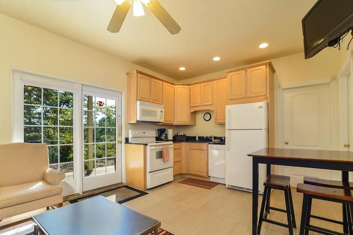 Secret Of Saugatuck Sts 2br/1ba Lower Level Nature - Saugatuck, MI