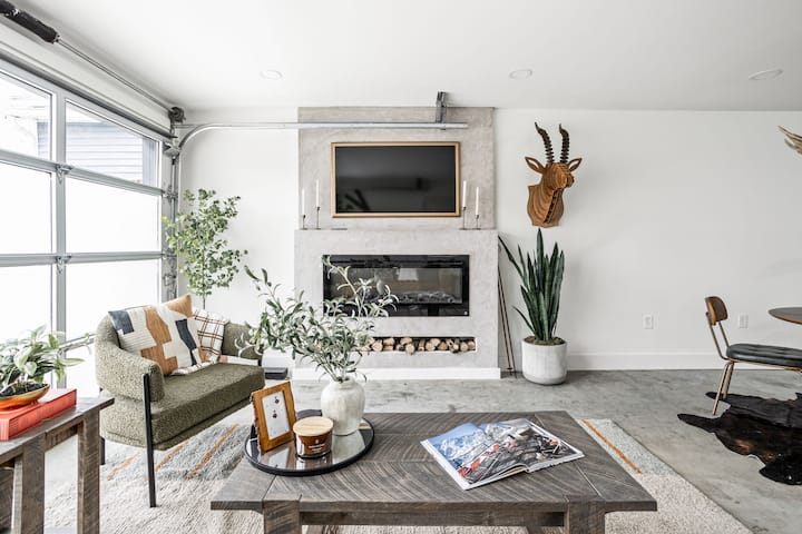 Cozy Ski Lodge In The City - Indianapolis, IN