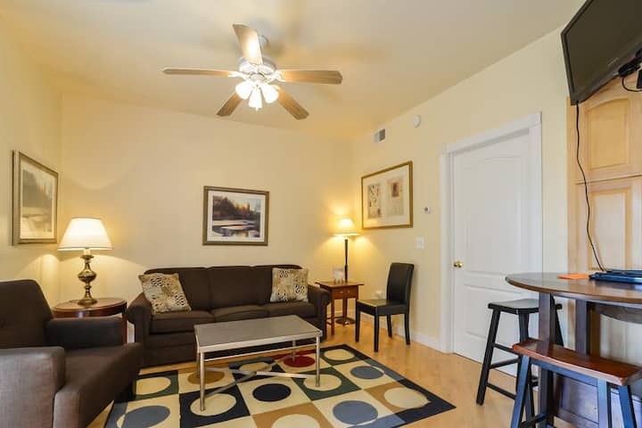 Secret Of Saugatuck Sts 2b/1ba Lower Level Nature - Saugatuck, MI