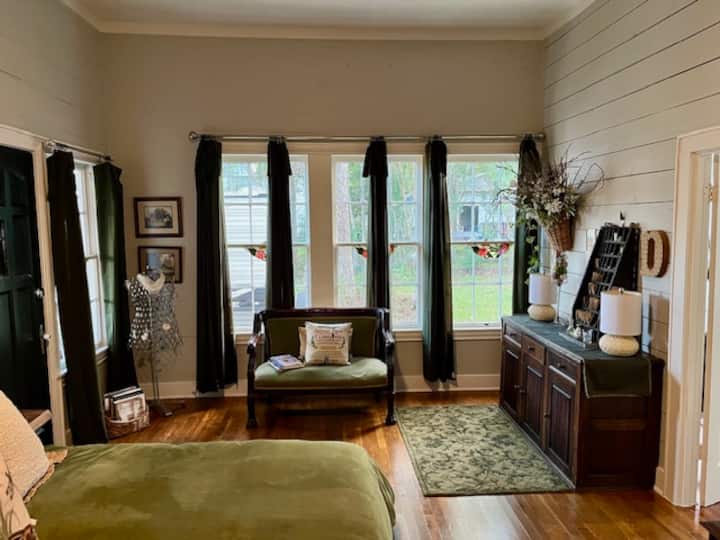 Cozy 1 Bedroom Suite With Wi-fi. - Livingston, TX