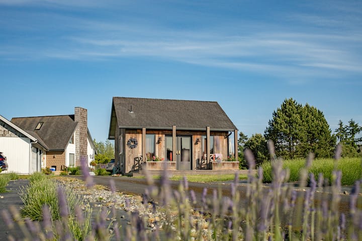 Lavender Moon Farm Cottage - Sequim, WA