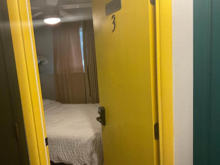 Budget Room | Smart Tv | Wi-fi | Self-check-in - Anchorage, AK