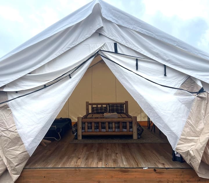 Cozy Mountain-view Glamping Tent - Seward, AK