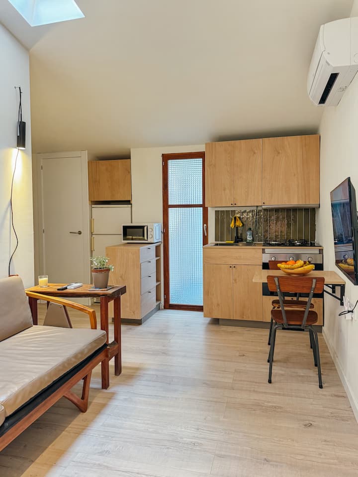 Svijetli Jednosobni Stan S Parkirnim Mjestom - Navas