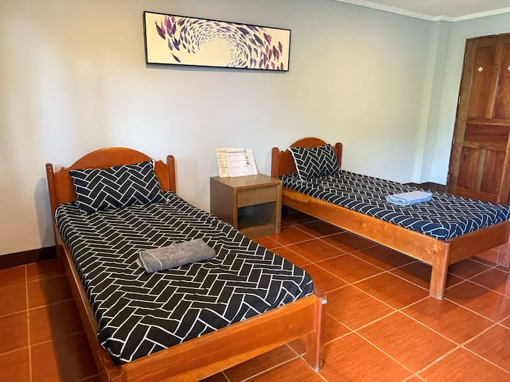 Budget Bed In Coron Town - Coron