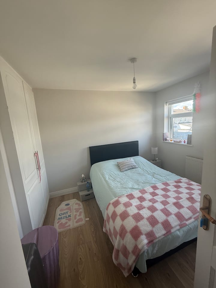 Room In Lucan, Co. Dublin - Dunboyne