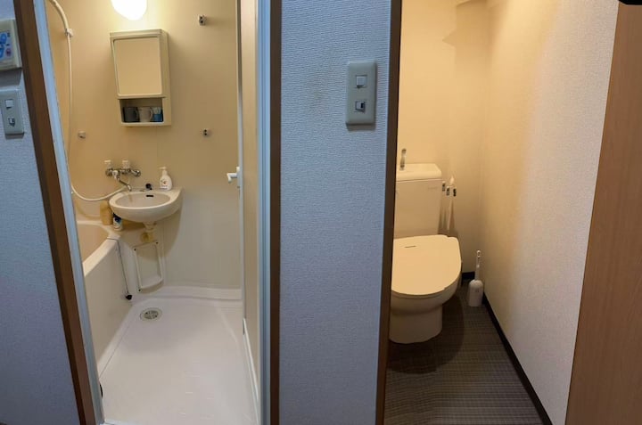 同一建物内に複数の部屋があります、複数のグループは宿ができます。 - Nagoya